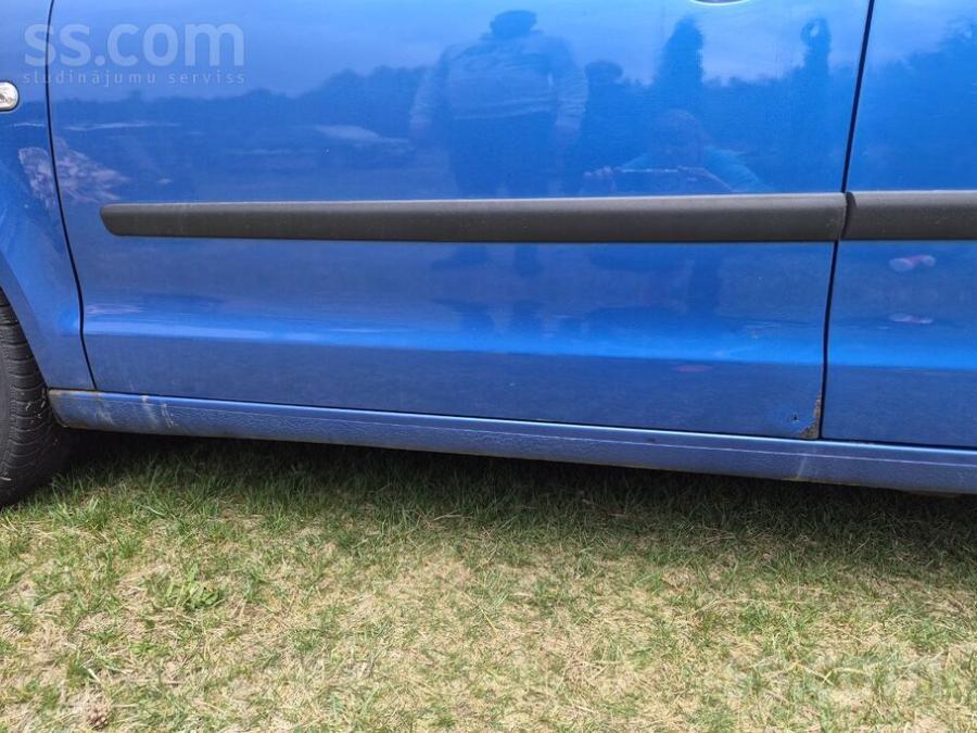 Zils Volkswagen Polo 2005 Rīga, ar dzinēja tilpumu 1.20 L un nobraukumu 270 tūkst. km par 1400 €, foto 12 vietnē AUTOMOTO.COM.LV