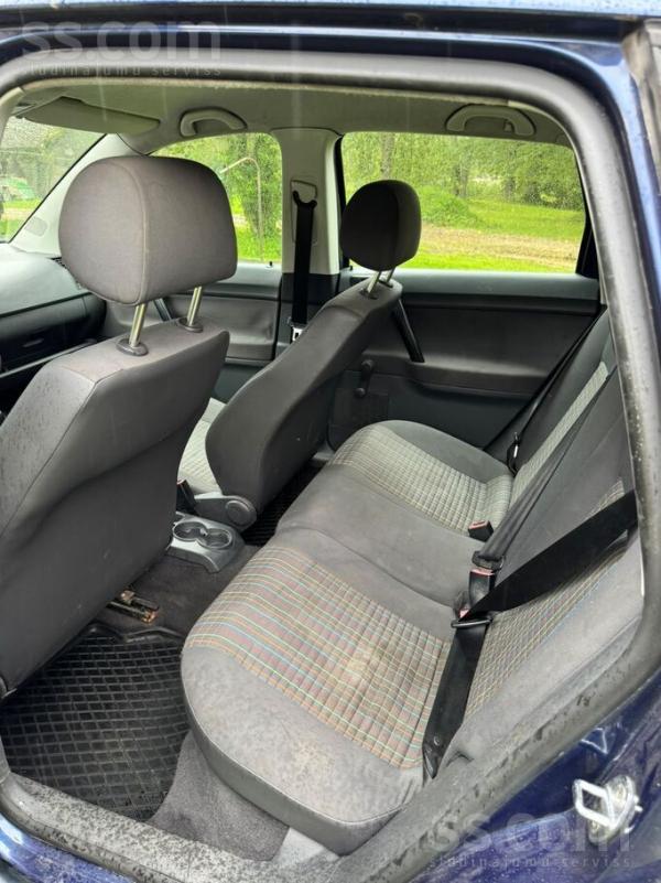 Zils Volkswagen Polo 2005 Ogre, ar dzinēja tilpumu 1.40 L un nobraukumu 341 tūkst. km par 700 €, foto 6 vietnē AUTOMOTO.COM.LV