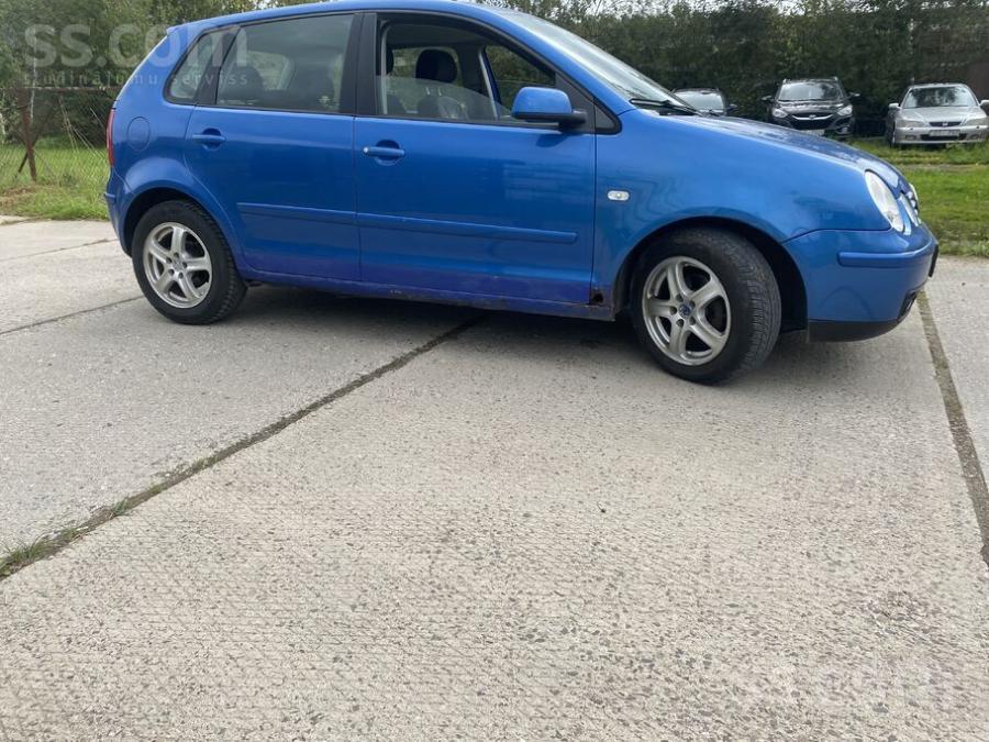 Blue Volkswagen Polo 2005 in Ogre, with an engine capacity of 1.90 L and mileage of 331 thousand km for 750 €, photo 3 on AUTOMOTO.COM.LV