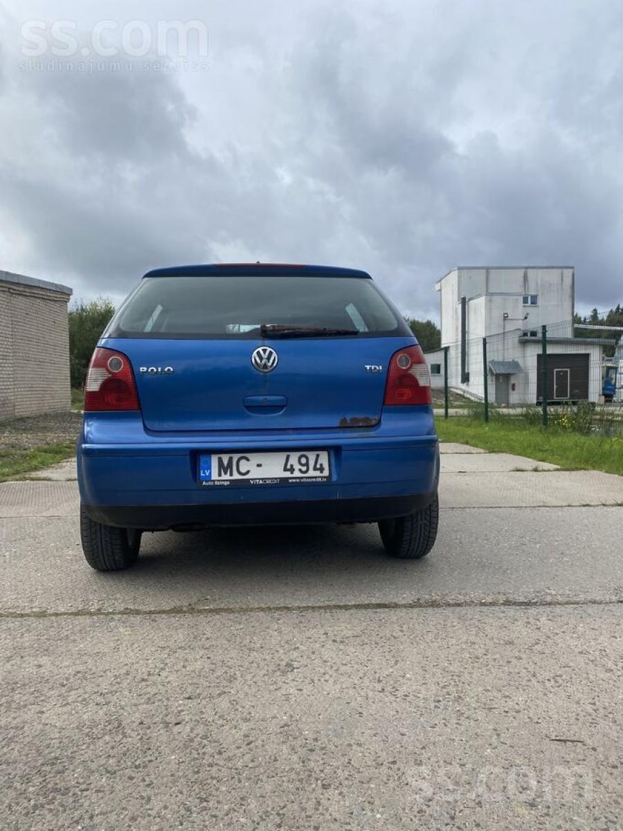 Blue Volkswagen Polo 2005 in Ogre, with an engine capacity of 1.90 L and mileage of 331 thousand km for 750 €, photo 4 on AUTOMOTO.COM.LV