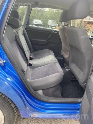 Blue Volkswagen Polo 2005 in Ogre, with an engine capacity of 1.90 L and mileage of 331 thousand km for 750 €, photo 7 on AUTOMOTO.COM.LV
