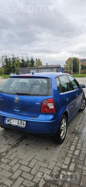 Zils Volkswagen Polo 2005 Ludza, ar dzinēja tilpumu 1.90 L un nobraukumu 332 tūkst. km par 1400 €, foto 4 vietnē AUTOMOTO.COM.LV
