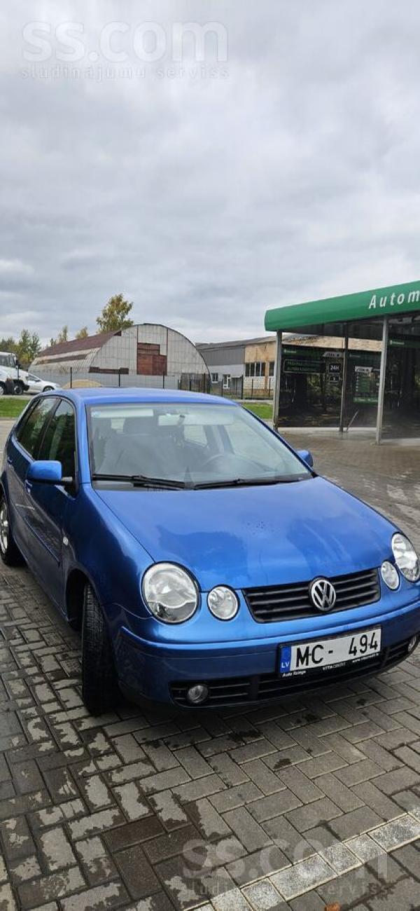 Volkswagen Polo 2005 Ludza vietnē Zils Volkswagen Polo 2005 Ludza, ar dzinēja tilpumu 1.90 L un nobraukumu 332 tūkst. km par 1400 €, foto 5 vietnē AUTOMOTO.COM.LV