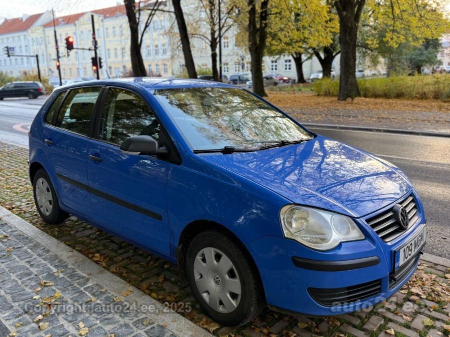 Zils Volkswagen Polo 2006 Tartu, ar dzinēja tilpumu 1.20 L un nobraukumu 292 tūkst. km par 2200 €, foto 1 vietnē AUTOMOTO.COM.LV
