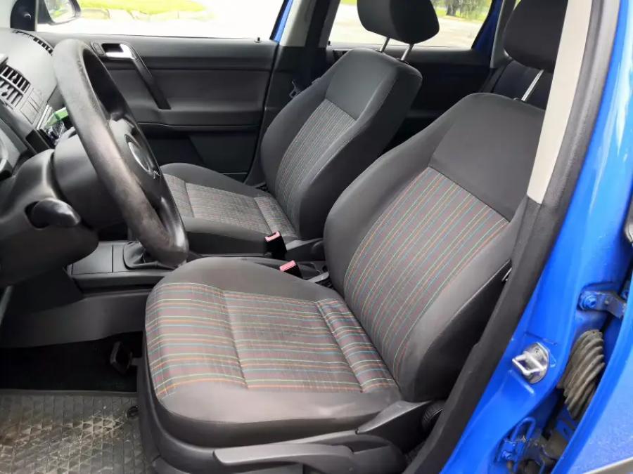 Blue Volkswagen Polo 2006 in Riga, with an engine capacity of 1.90 L and mileage of 317 thousand km for 2000 €, photo 9 on AUTOMOTO.COM.LV