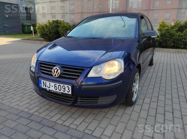 Zils Volkswagen Polo 2006 Ventspils, ar dzinēja tilpumu 1.40 L un nobraukumu 384 tūkst. km par 1350 €, foto 3 vietnē AUTOMOTO.COM.LV