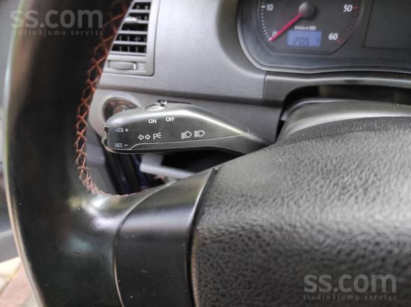 Zils Volkswagen Polo 2006 Ventspils, ar dzinēja tilpumu 1.40 L un nobraukumu 384 tūkst. km par 1350 €, foto 7 vietnē AUTOMOTO.COM.LV