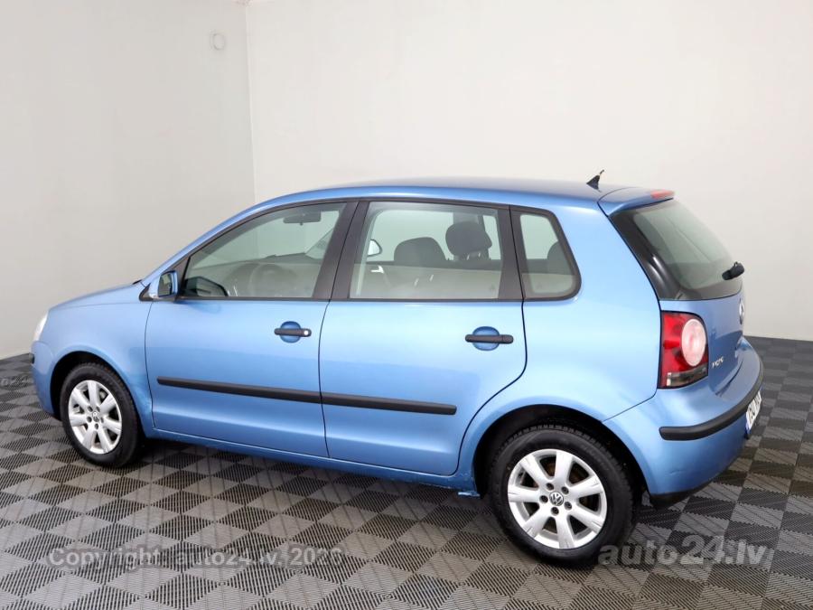 Zils Volkswagen Polo 2006 Tallina, ar dzinēja tilpumu 1.40 L un nobraukumu 205 tūkst. km par 1099 €, foto 5 vietnē AUTOMOTO.COM.LV