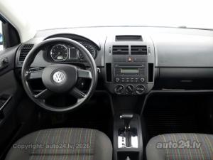 Zils Volkswagen Polo 2006 Tallina, ar dzinēja tilpumu 1.40 L un nobraukumu 205 tūkst. km par 1099 €, foto 6 vietnē AUTOMOTO.COM.LV