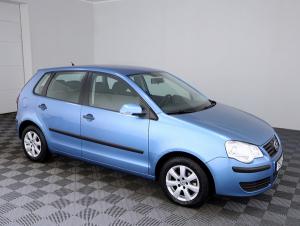 Zils Volkswagen Polo 2006 Tallina, ar dzinēja tilpumu 1.40 L un nobraukumu 205 tūkst. km par 1099 €, foto  vietnē AUTOMOTO.COM.LV