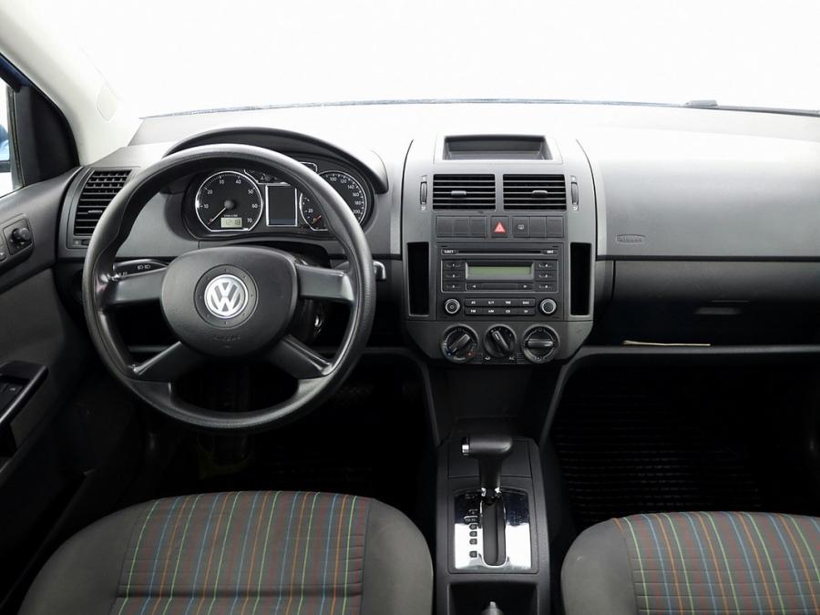 Zils Volkswagen Polo 2006 Tallina, ar dzinēja tilpumu 1.40 L un nobraukumu 205 tūkst. km par 1099 €, foto 13 vietnē AUTOMOTO.COM.LV