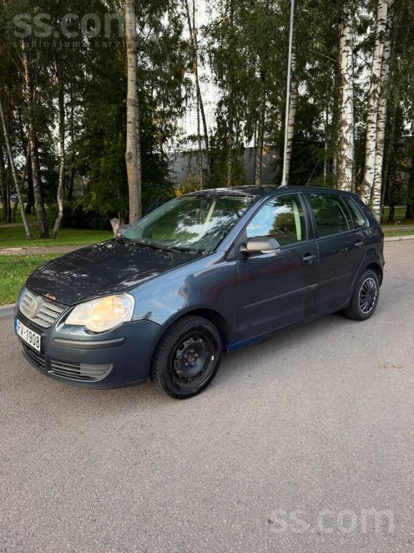 Blue Volkswagen Polo 2006 in Riga, with an engine capacity of 1.20 L and mileage of 285 thousand km for 850 €, photo 1 on AUTOMOTO.COM.LV