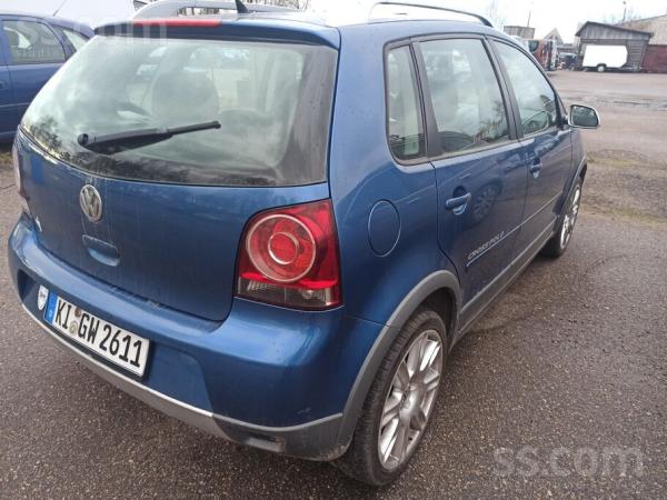 Blue Volkswagen Polo 2007 in Riga, with an engine capacity of 1.60 L and mileage of 133 thousand km for 3750 €, photo 4 on AUTOMOTO.COM.LV