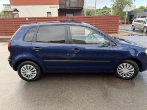 Blue Volkswagen Polo 2007 in Kaunas, with an engine capacity of 1.40 L and mileage of 345 thousand km for 1250 €, photo 5 on AUTOMOTO.COM.LV
