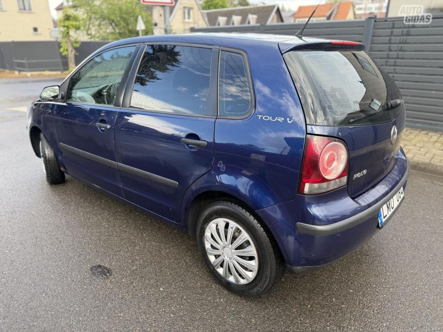 Blue Volkswagen Polo 2007 in Kaunas, with an engine capacity of 1.40 L and mileage of 345 thousand km for 1250 €, photo 9 on AUTOMOTO.COM.LV