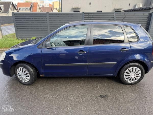 Blue Volkswagen Polo 2007 in Kaunas, with an engine capacity of 1.40 L and mileage of 345 thousand km for 1250 €, photo 9 on AUTOMOTO.COM.LV