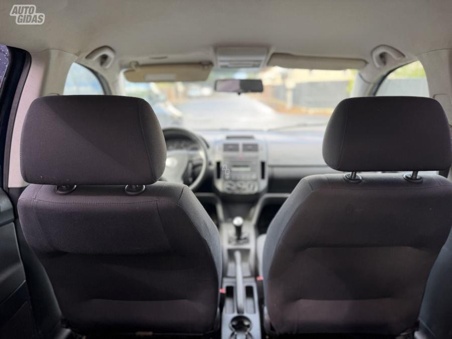 Blue Volkswagen Polo 2007 in Kaunas, with an engine capacity of 1.40 L and mileage of 345 thousand km for 1250 €, photo 11 on AUTOMOTO.COM.LV