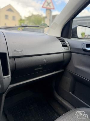 Blue Volkswagen Polo 2007 in Kaunas, with an engine capacity of 1.40 L and mileage of 345 thousand km for 1250 €, photo 22 on AUTOMOTO.COM.LV