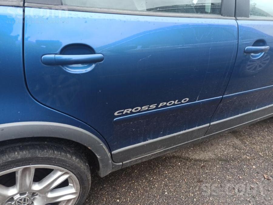 Blue Volkswagen Polo 2007 in Riga, with an engine capacity of 1.60 L and mileage of 141 thousand km for 3650 €, photo 4 on AUTOMOTO.COM.LV