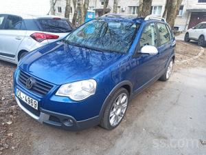Blue Volkswagen Polo 2007 in Riga, with an engine capacity of 1.60 L and mileage of 141 thousand km for 3650 €, photo 7 on AUTOMOTO.COM.LV