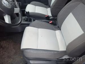 Blue Volkswagen Polo 2007 in Riga, with an engine capacity of 1.60 L and mileage of 141 thousand km for 3650 €, photo 8 on AUTOMOTO.COM.LV