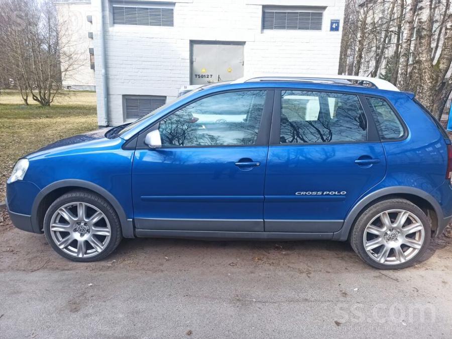 Blue Volkswagen Polo 2007 in Riga, with an engine capacity of 1.60 L and mileage of 141 thousand km for 3650 €, photo 11 on AUTOMOTO.COM.LV