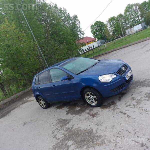 Blue Volkswagen Polo 2007 in Riga, with an engine capacity of 1.40 L and mileage of 396 thousand km for 1150 €, photo 1 on AUTOMOTO.COM.LV