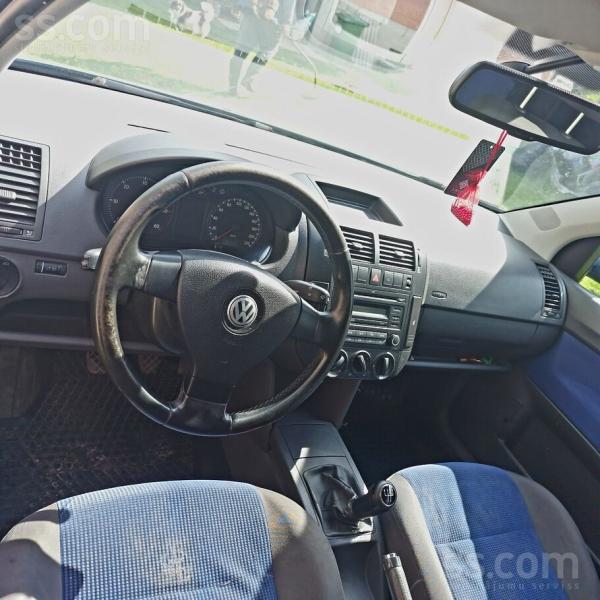 Blue Volkswagen Polo 2007 in Riga, with an engine capacity of 1.40 L and mileage of 396 thousand km for 1150 €, photo 3 on AUTOMOTO.COM.LV