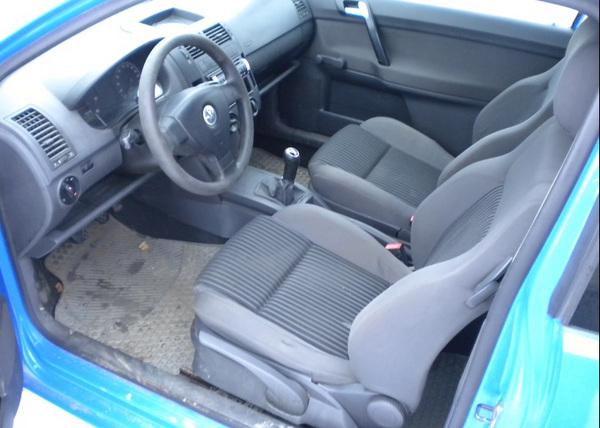 Zils Volkswagen Polo 2007 Pērnava, ar dzinēja tilpumu 1.40 L un nobraukumu 387 tūkst. km par 1700 €, foto 5 vietnē AUTOMOTO.COM.LV