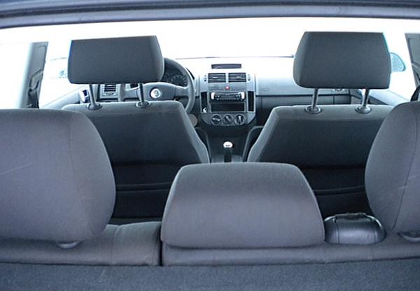 Zils Volkswagen Polo 2007 Pērnava, ar dzinēja tilpumu 1.40 L un nobraukumu 387 tūkst. km par 1700 €, foto 7 vietnē AUTOMOTO.COM.LV