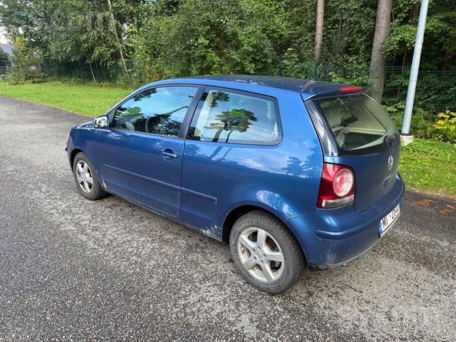 Zils Volkswagen Polo 2007 Rīga, ar dzinēja tilpumu 1.90 L un nobraukumu 334 tūkst. km par 650 €, foto 1 vietnē AUTOMOTO.COM.LV
