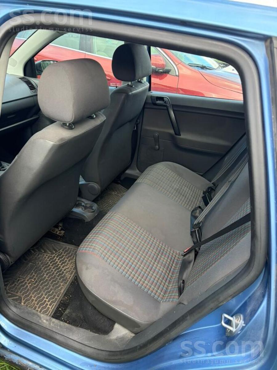 Zils Volkswagen Polo 2007 Talsi, ar dzinēja tilpumu 1.40 L un nobraukumu 308 tūkst. km par 870 €, foto 5 vietnē AUTOMOTO.COM.LV