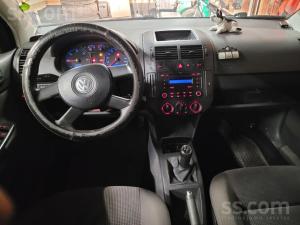 Blue Volkswagen Polo 2007 in Riga, with an engine capacity of 1.40 L and mileage of 361 thousand km for 1200 €, photo 4 on AUTOMOTO.COM.LV