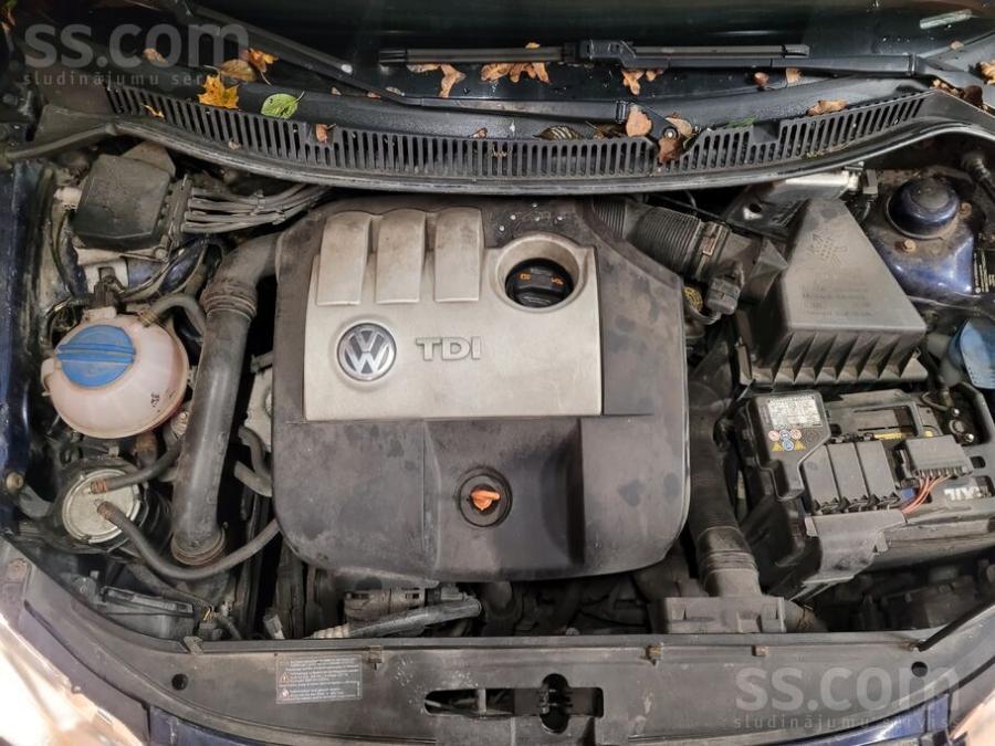 Blue Volkswagen Polo 2007 in Riga, with an engine capacity of 1.40 L and mileage of 361 thousand km for 1200 €, photo 6 on AUTOMOTO.COM.LV