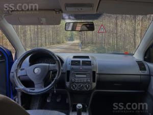 Zils Volkswagen Polo 2008 Valmiera, ar dzinēja tilpumu 1.40 L un nobraukumu 318 tūkst. km par 1250 €, foto 7 vietnē AUTOMOTO.COM.LV