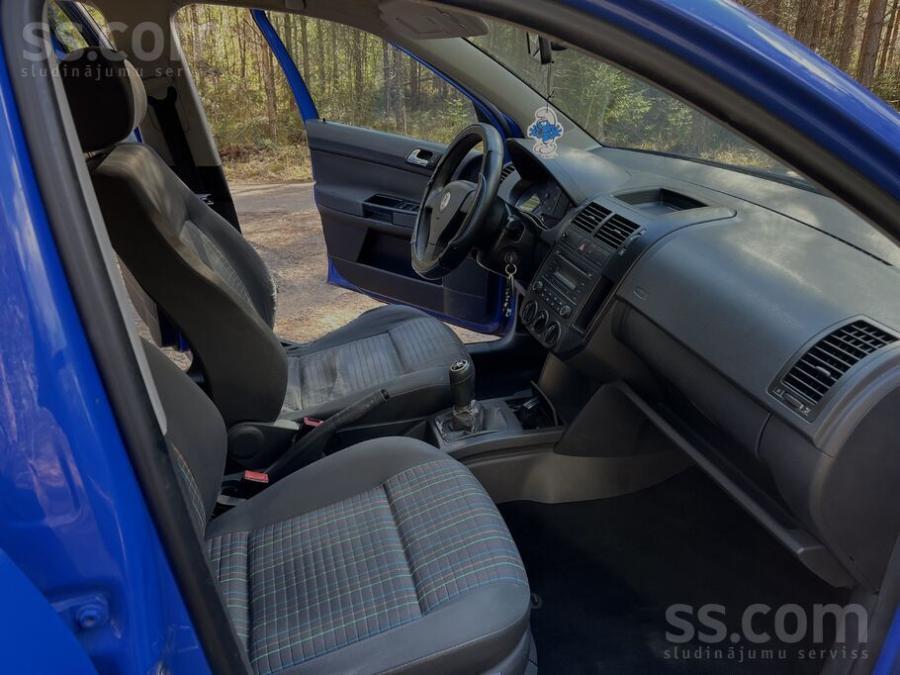 Zils Volkswagen Polo 2008 Valmiera, ar dzinēja tilpumu 1.40 L un nobraukumu 318 tūkst. km par 1250 €, foto 8 vietnē AUTOMOTO.COM.LV
