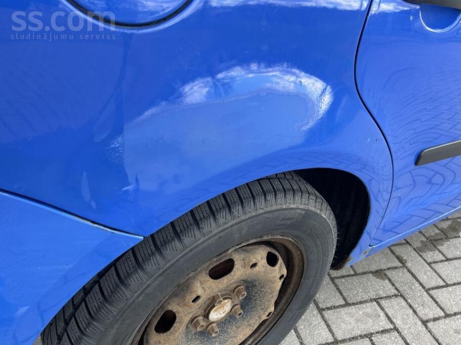 Zils Volkswagen Polo 2008 Valmiera, ar dzinēja tilpumu 1.40 L un nobraukumu 318 tūkst. km par 1250 €, foto 11 vietnē AUTOMOTO.COM.LV