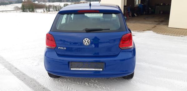Blue Volkswagen Polo 2009 in Utena, with an engine capacity of 1.20 L and mileage of 136 thousand km for 2550 €, photo 5 on AUTOMOTO.COM.LV