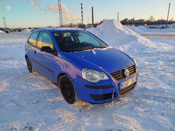Zils Volkswagen Polo 2009 Panevēža, ar dzinēja tilpumu 1.20 L un nobraukumu 209 tūkst. km par 1300 €, foto 1 vietnē AUTOMOTO.COM.LV