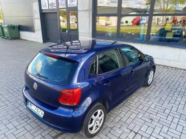 Blue Volkswagen Polo 2009 in Cesis, with an engine capacity of 1.40 L and mileage of 236 thousand km for 3499 €, photo 7 on AUTOMOTO.COM.LV