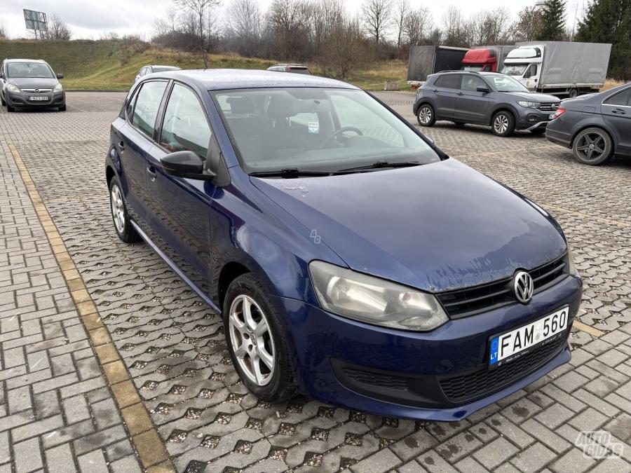 Blue Volkswagen Polo 2010 in Vilnius, with an engine capacity of 1.40 L and mileage of 142 thousand km for 1800 €, photo 6 on AUTOMOTO.COM.LV
