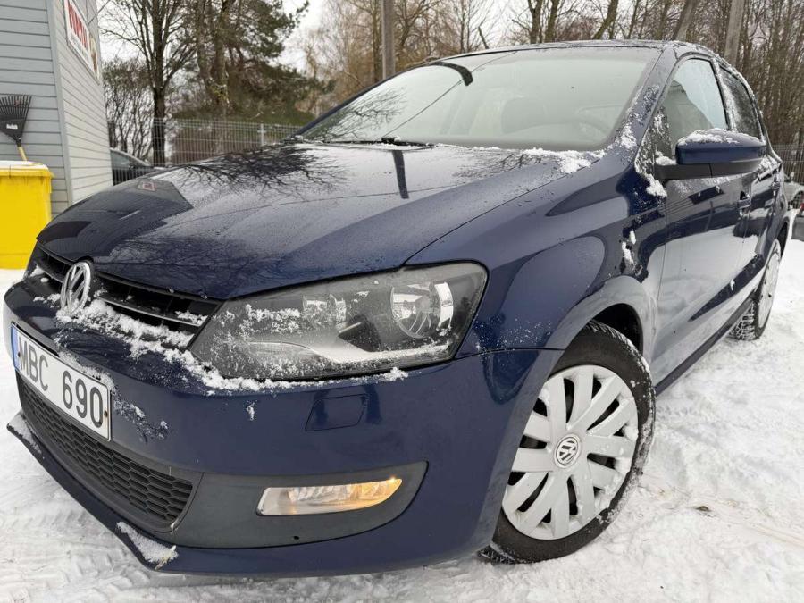Blue Volkswagen Polo 2010 in Kaunas, with an engine capacity of 1.60 L and mileage of 269 thousand km for 4550 €, photo 1 on AUTOMOTO.COM.LV