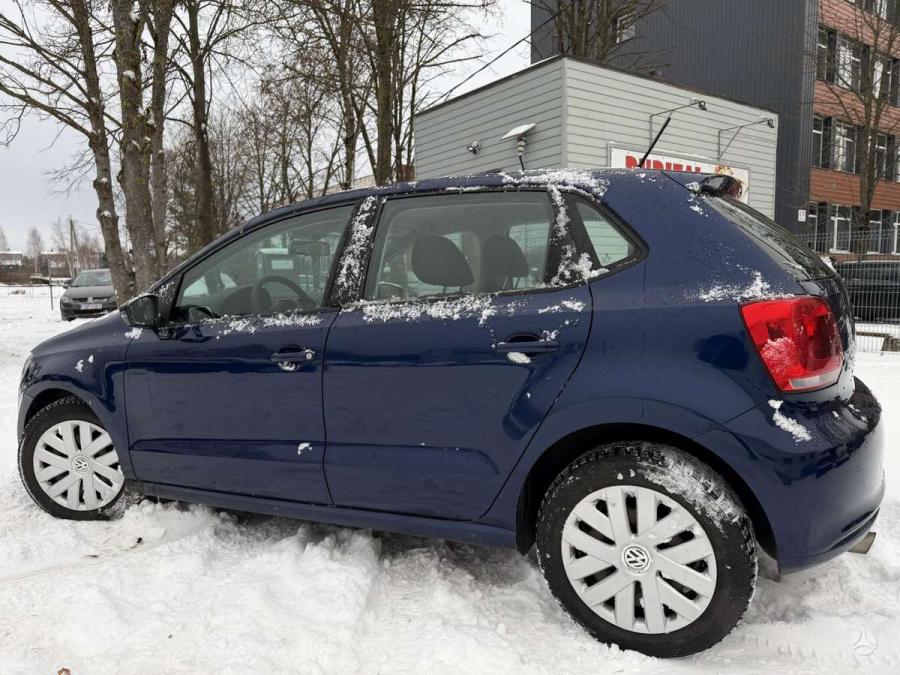 Blue Volkswagen Polo 2010 in Kaunas, with an engine capacity of 1.60 L and mileage of 269 thousand km for 4550 €, photo 11 on AUTOMOTO.COM.LV