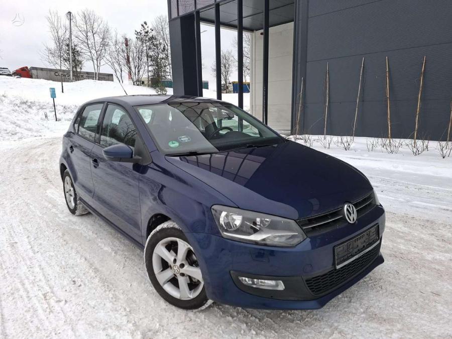 Blue Volkswagen Polo 2010 in Vilnius, with an engine capacity of 1.60 L and mileage of 231 thousand km for 5450 €, photo 2 on AUTOMOTO.COM.LV