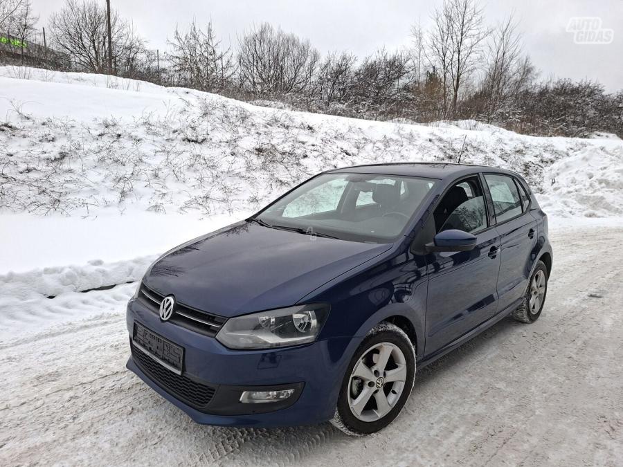 Zils Volkswagen Polo 2010 Viļņa, ar dzinēja tilpumu 1.60 L un nobraukumu 231 tūkst. km par 5450 €, foto 3 vietnē AUTOMOTO.COM.LV