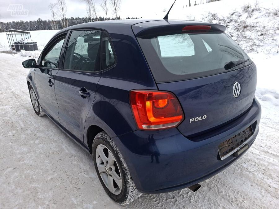 Zils Volkswagen Polo 2010 Viļņa, ar dzinēja tilpumu 1.60 L un nobraukumu 231 tūkst. km par 5450 €, foto 7 vietnē AUTOMOTO.COM.LV