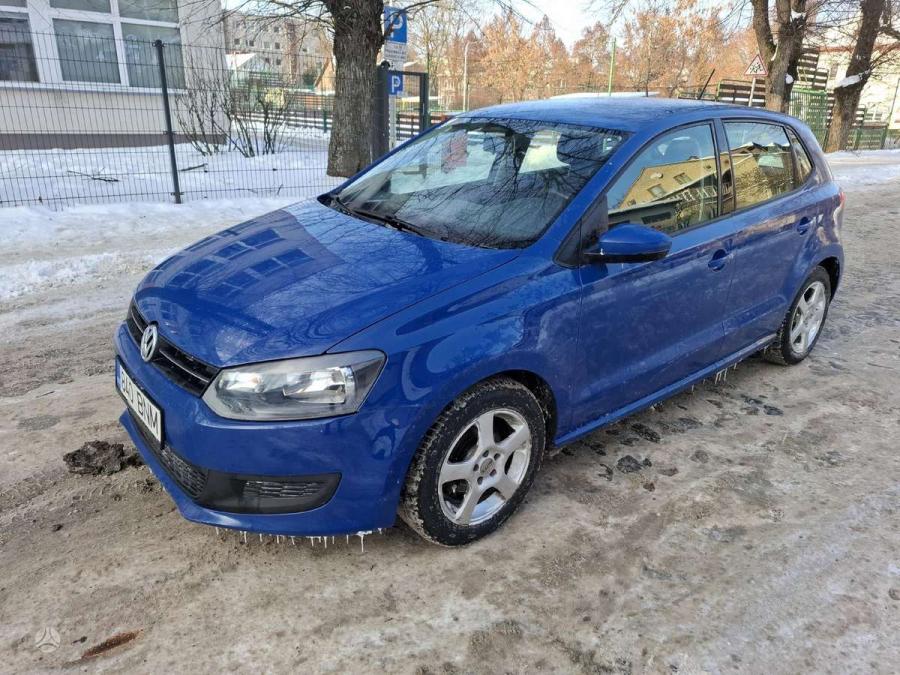 Zils Volkswagen Polo 2010 Viļņa, ar dzinēja tilpumu 1.39 L un nobraukumu 112 tūkst. km par 4700 €, foto 1 vietnē AUTOMOTO.COM.LV