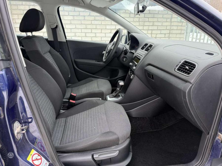 Zils Volkswagen Polo 2010 Kauņa, ar dzinēja tilpumu 1.60 L un nobraukumu 286 tūkst. km par 4450 €, foto 11 vietnē AUTOMOTO.COM.LV