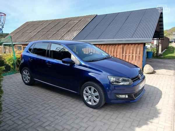 Blue Volkswagen Polo 2010 in Kaunas, with an engine capacity of 1.60 L and mileage of 279 thousand km for 4900 €, photo 2 on AUTOMOTO.COM.LV
