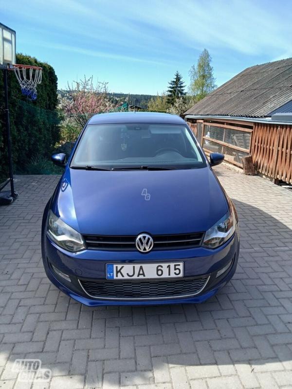 Blue Volkswagen Polo 2010 in Kaunas, with an engine capacity of 1.60 L and mileage of 279 thousand km for 4900 €, photo 3 on AUTOMOTO.COM.LV